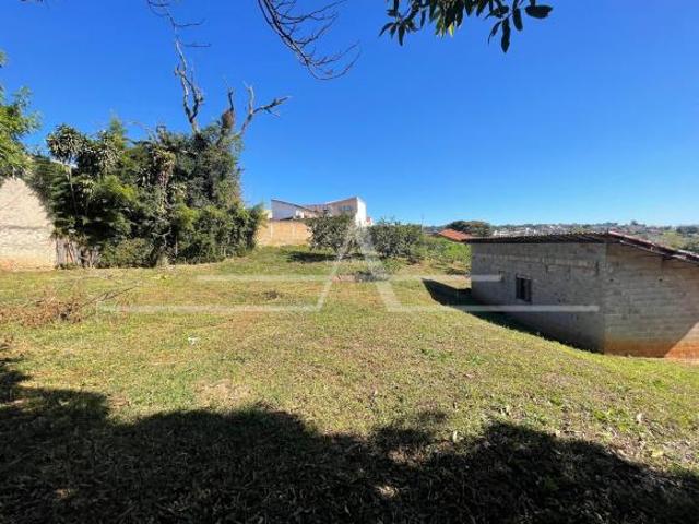 Terreno à venda em Taboão
