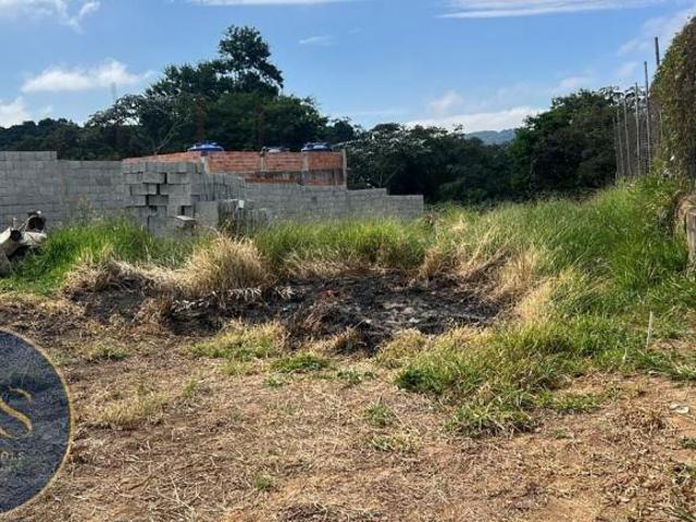 Terreno à venda em Taboão