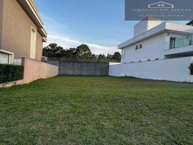 Terreno à venda em Tamboré