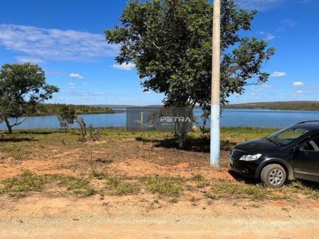 Terreno à venda em Três Marias