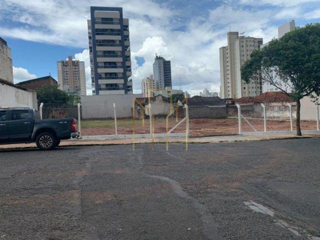 Terreno à venda em Uberlândia MG, bairro Osvaldo Rezende, 1.480,00 m² de área! Imperdível oportunida