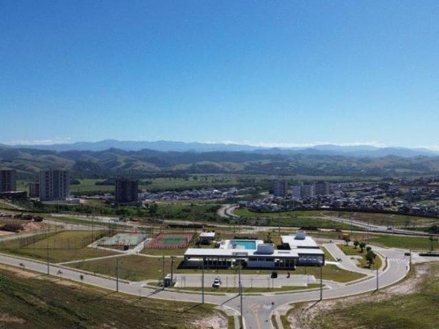 Terreno à venda em Urbanova