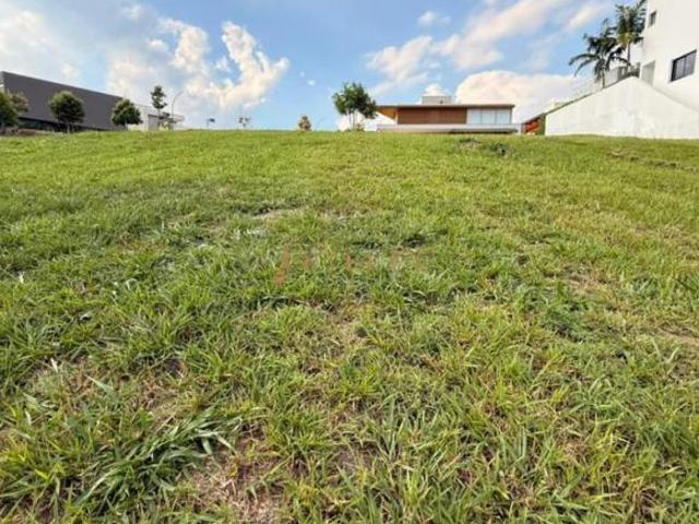 Terreno à venda em Votorantim, Alphaville Nova Esplanada, com 521.8 m²