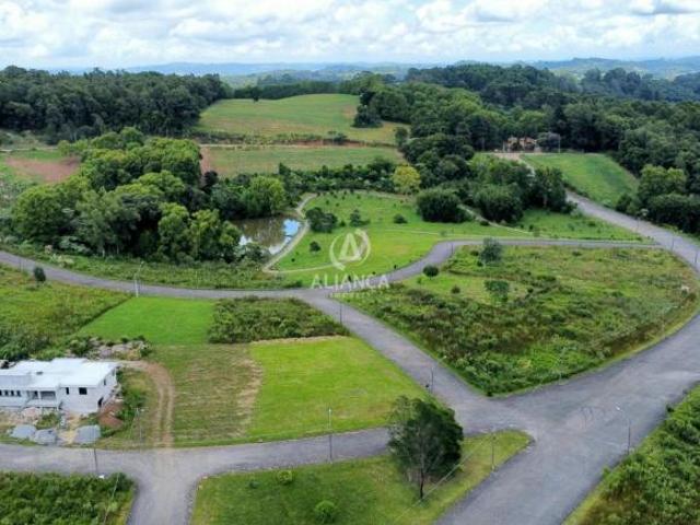 Terreno à venda em Vale dos Pinheiros