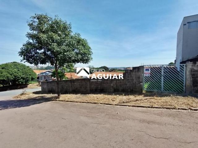 Terreno à venda em Valinhos com 283m², murado, portão, zoneamento misto, ótima l
