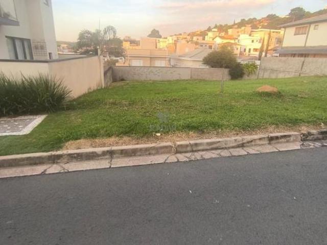 Terreno à venda em Valinhos, Pinheiro, com 300 m², Condominio Portal Do Jequitiba