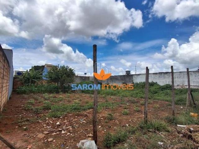 Terreno à venda em Valparaíso de Goiás GO, bairro Morada Nobre, com 300,00m² de área!