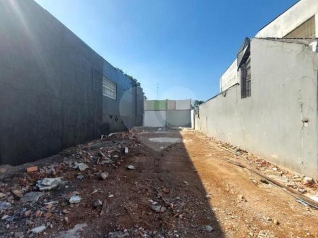Terreno à venda em Vila americana SP