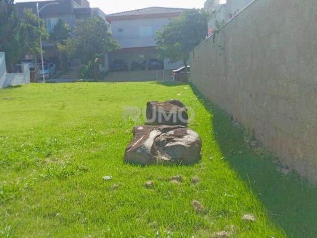 terreno à venda em Vila dos Plátanos