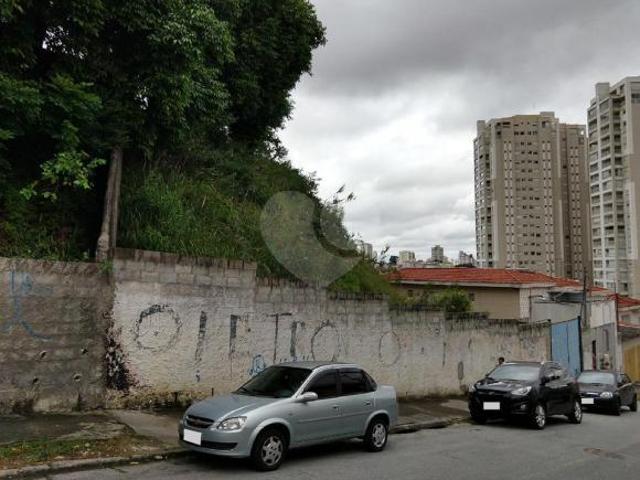 Terreno à venda em Vila leonor SP