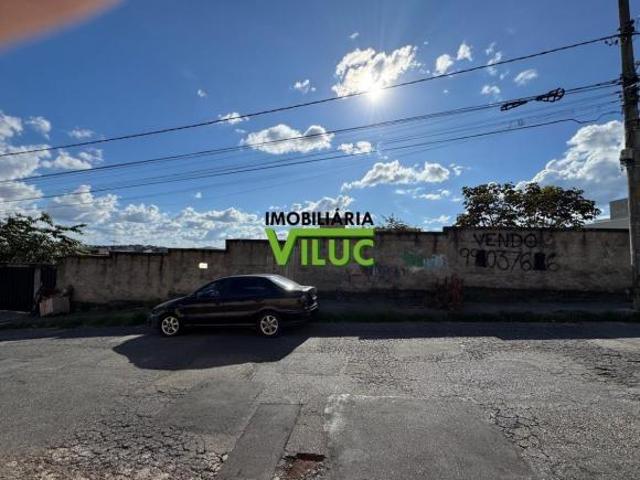 Terreno à venda em Vila Paquetá