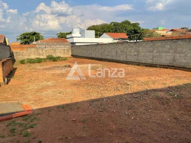 terreno à venda em Vila Santa Isabel