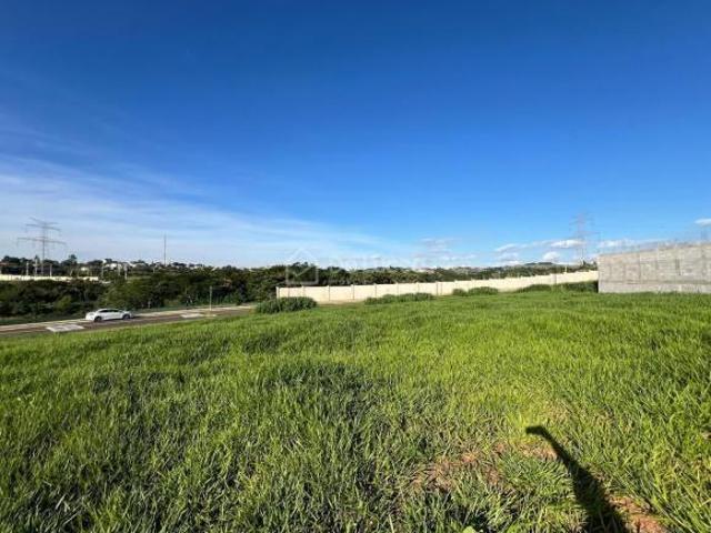 terreno à venda em Vila Sônia Sousas