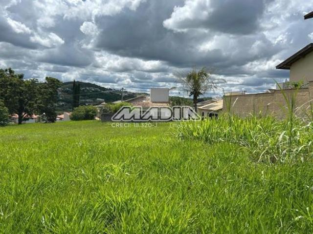 terreno à venda em Villaggio Capríccio