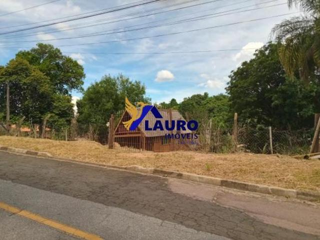 Terreno à venda em Vinhedo SP: 700m² no bairro Vista Alegre! Aproveite essa oportunidade!