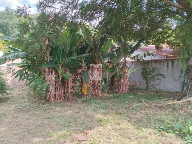 Terreno à venda em Vinhedo SP, Vista Alegre: 700 m² de área!