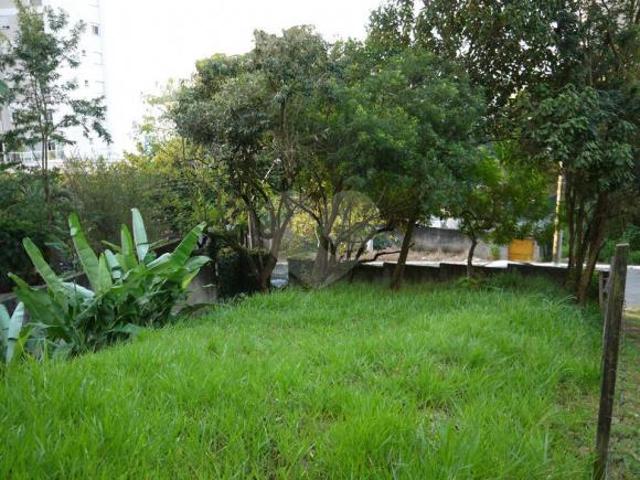 Terreno à Venda, Jd. Petrópolis/ Brooklin, 2 Lotes 700m² cada, lado à lado, área total 1.400m²