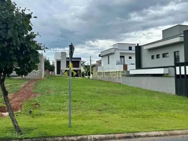 Terreno à venda, Loteamento Residencial Fazenda Casa Grande, Taubaté, SP