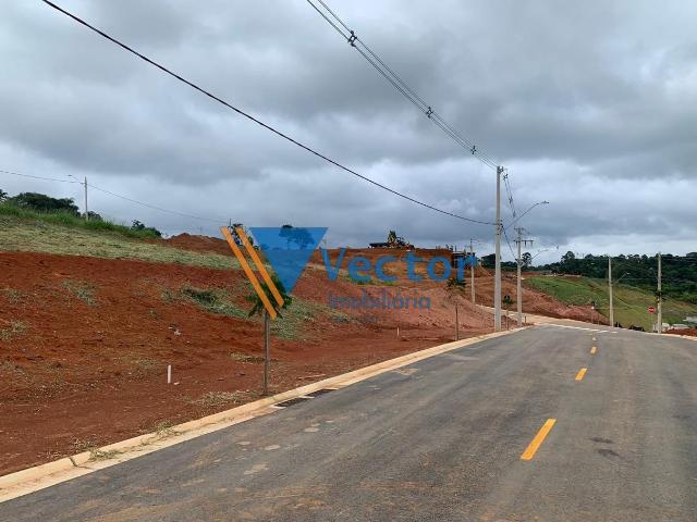 Terreno a venda localizado no condomínio RESERVA ARUJÁ e Arujá SP