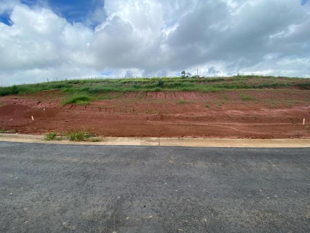 Terreno a venda localizado no condomínio Reserva Arujá em Arujá SP
