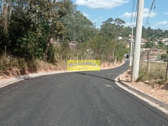 Terreno à venda Leve Declive com Ótima Localização em região de chacaras, Bairro Caxambu conhecido p