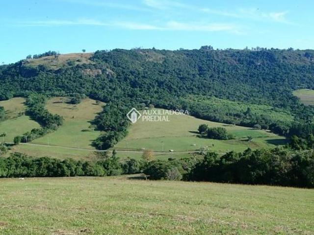 Terreno à venda no Country Village em Lomba Grande