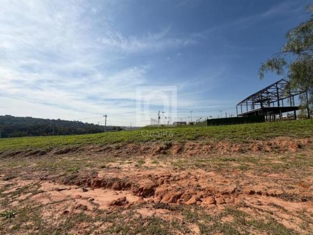 Terreno à venda no Condomínio Terras Alpha Nova Esplanada em Votorantim