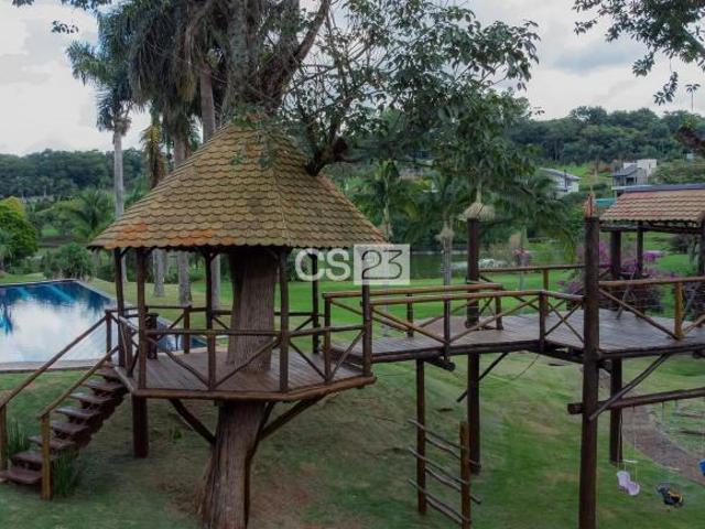 Terreno à Venda no Condomínio Terras de Canaã 1.350 m², Vista Panorâmica para Lago e Lazer Completo