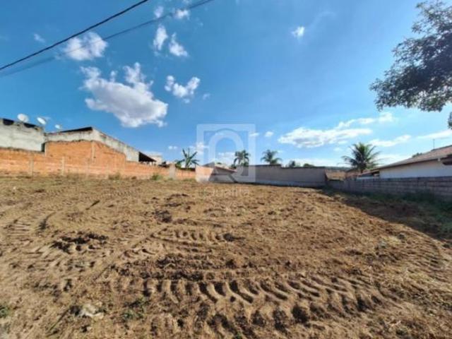 Terreno à venda no Condomínio Terras De São Francisco em Salto de Pirapora, SP