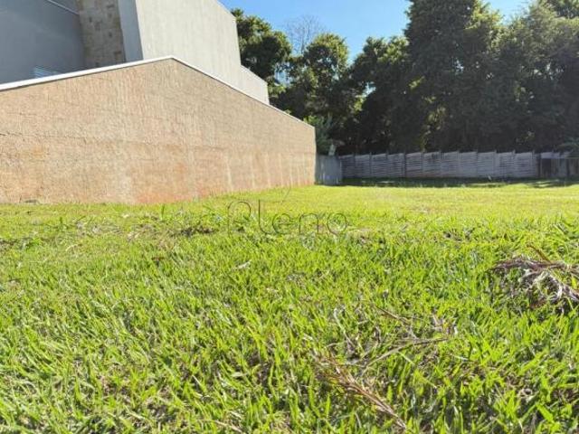 Terreno à Venda no Condomínio Terras de Santa Teresa em Vinhedo, São Paulo
