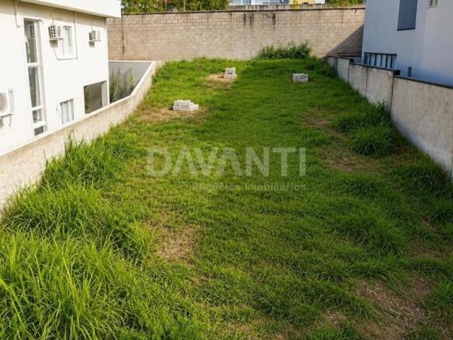 Terreno à venda no Condomínio Vila dos Plátanos em Campinas na Davanti Imóveis