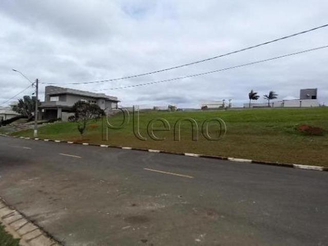 Terreno à Venda no Condomínio Vila Lombarda em Valinhos, no bairro Joapiranga