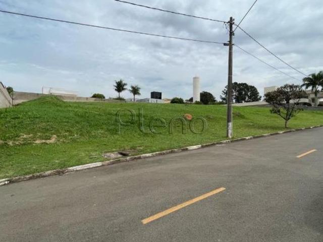 Terreno à Venda no Condomínio Vila Lombarda em Valinhos, no bairro Joapiranga
