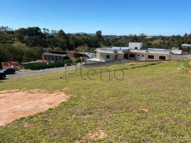 Terreno à Venda no Condomínio Vila Lombarda em Valinhos, no bairro Joapiranga