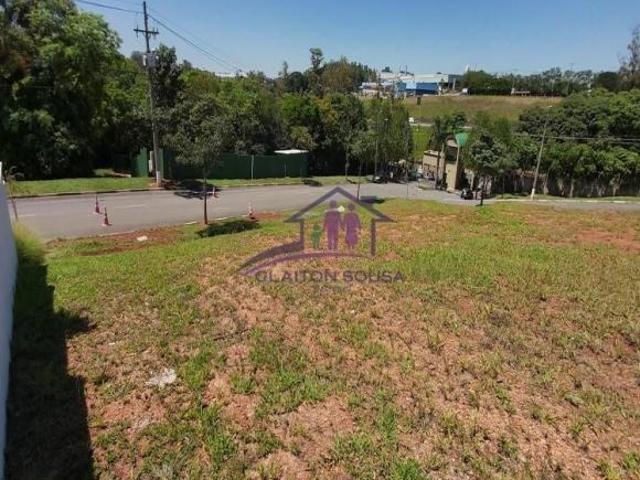 TERRENO À VENDA NO CONDOMÍNIO VILLA LOMBARDA EM VALINHOS