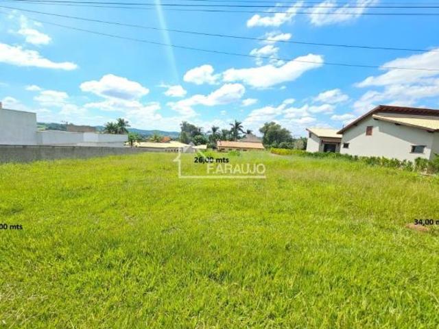 Terreno à venda no Condominio Village da Serra