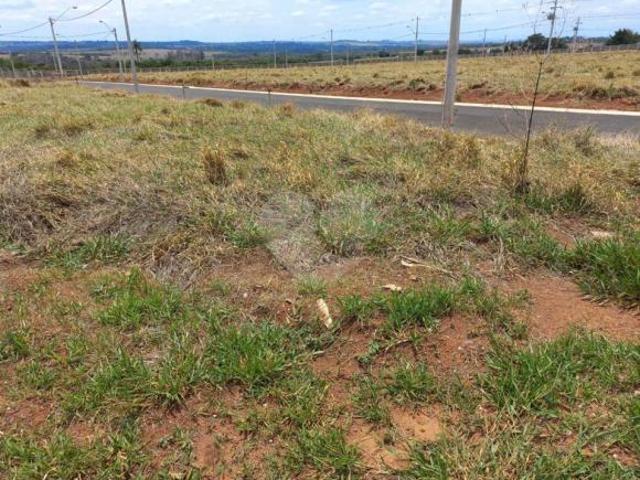 Terreno à venda no condomínio Villeneuve, São Carlos