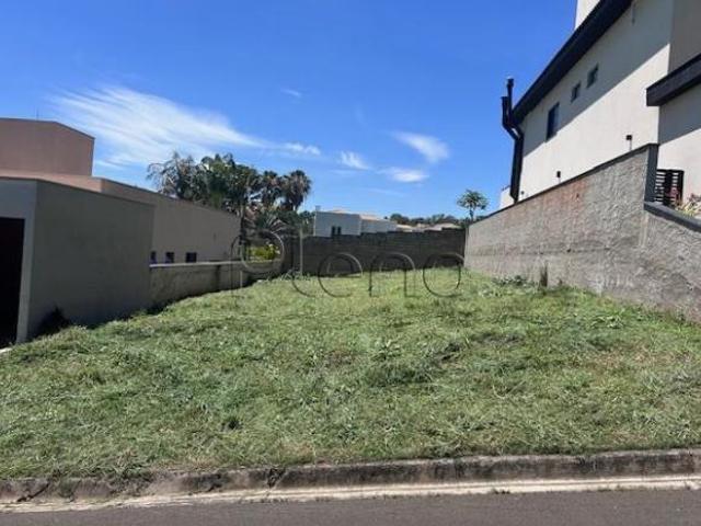 Terreno à Venda no Condomínio Vita Verdi em Valinhos, no bairro Pinheiro