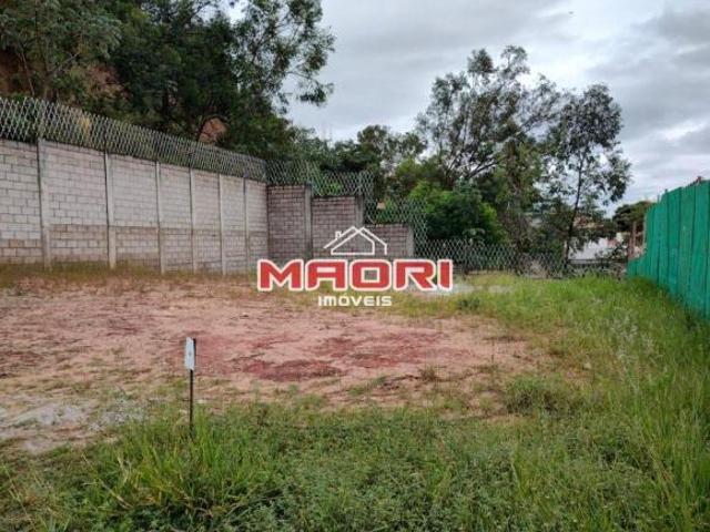 Terreno à venda no Condomínio Vivenda das Pitangueiras em Valinhos