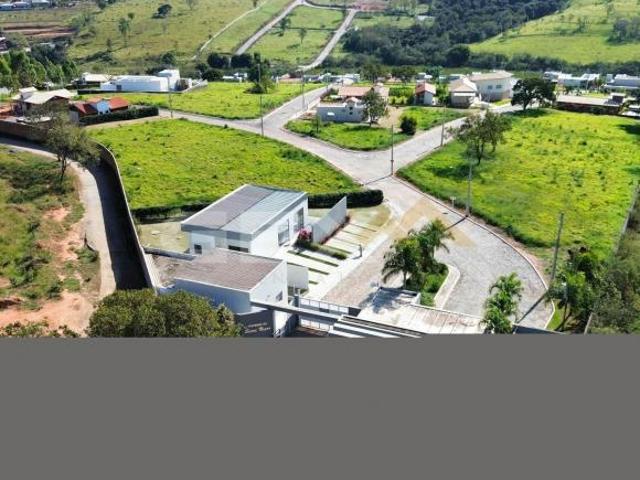 Terreno à Venda no Condomínio Vivendas da Serra Negra em Divinópolis MG