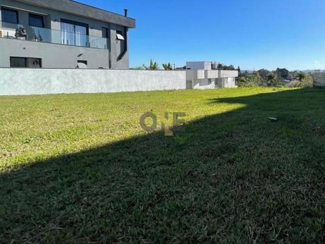 Terreno à Venda no Condomínio Alphaville Granja Viana 525,20m² SP