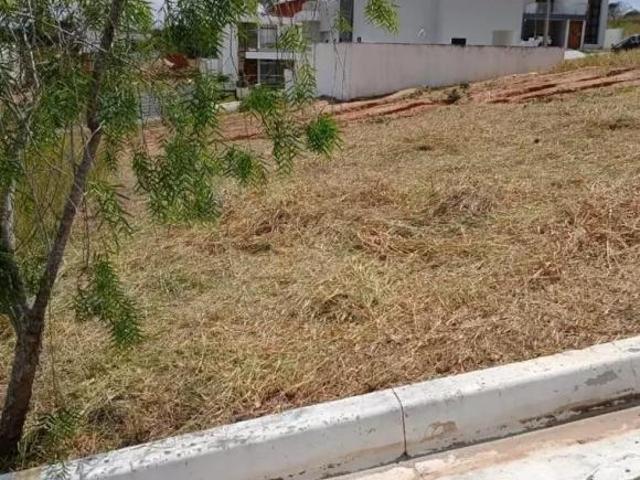 Terreno à Venda No Condomínio Aruã Brisas