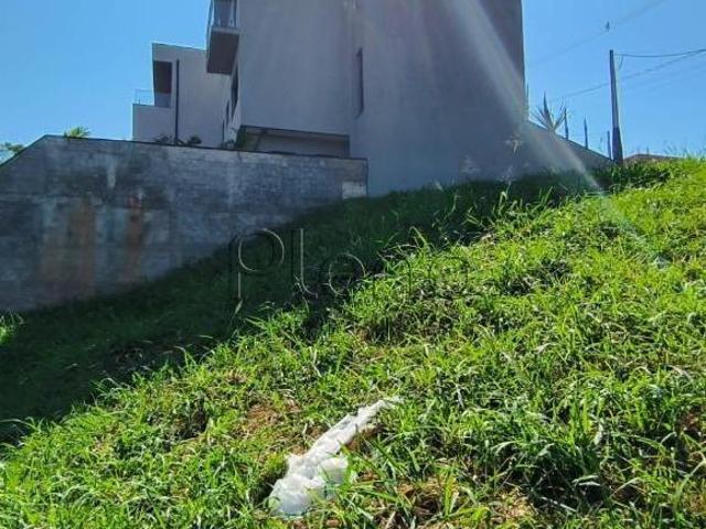 Terreno à Venda no Condomínio Bosque da Mata em Valinhos no bairro Vila Pagano