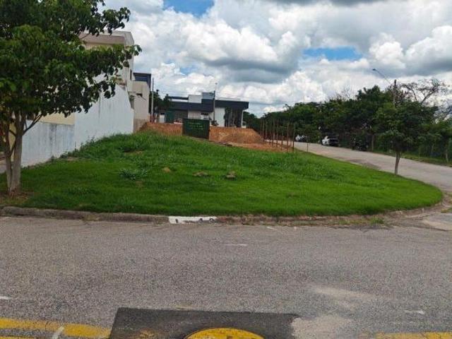 Terreno à venda no Condomínio Campos do Conde