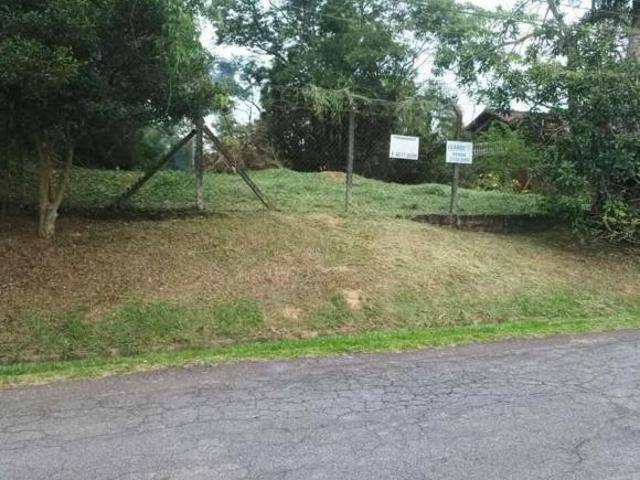 terreno à venda no Condomínio Chácara Represinha, Cotia, ideal para quem busca qualidade de vida