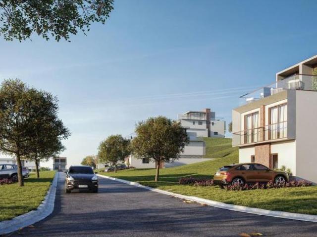 Terreno à Venda no Condomínio Club Life Granja Vianna
