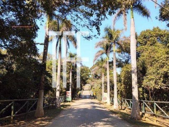 Terreno à Venda No condomínio de chácara em Sousas Campinas SP