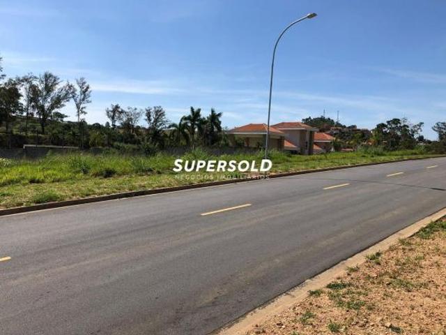 Terreno à venda no Condomínio Ecovilla na cidade de Valinhos