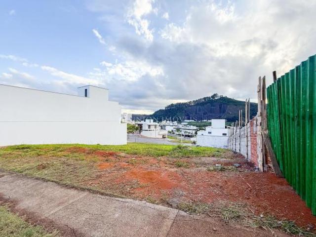 Terreno à venda no Condomínio Estrela Alta em Juiz de Fora/MG