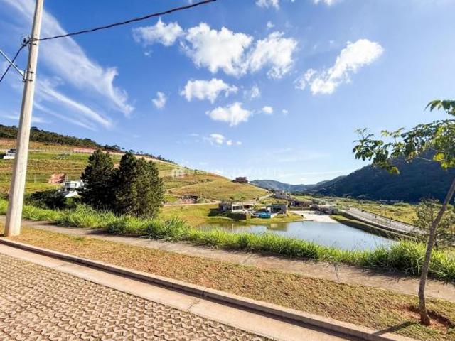Terreno à venda no Condomínio Estrela do Lago em Juiz de Fora/MG